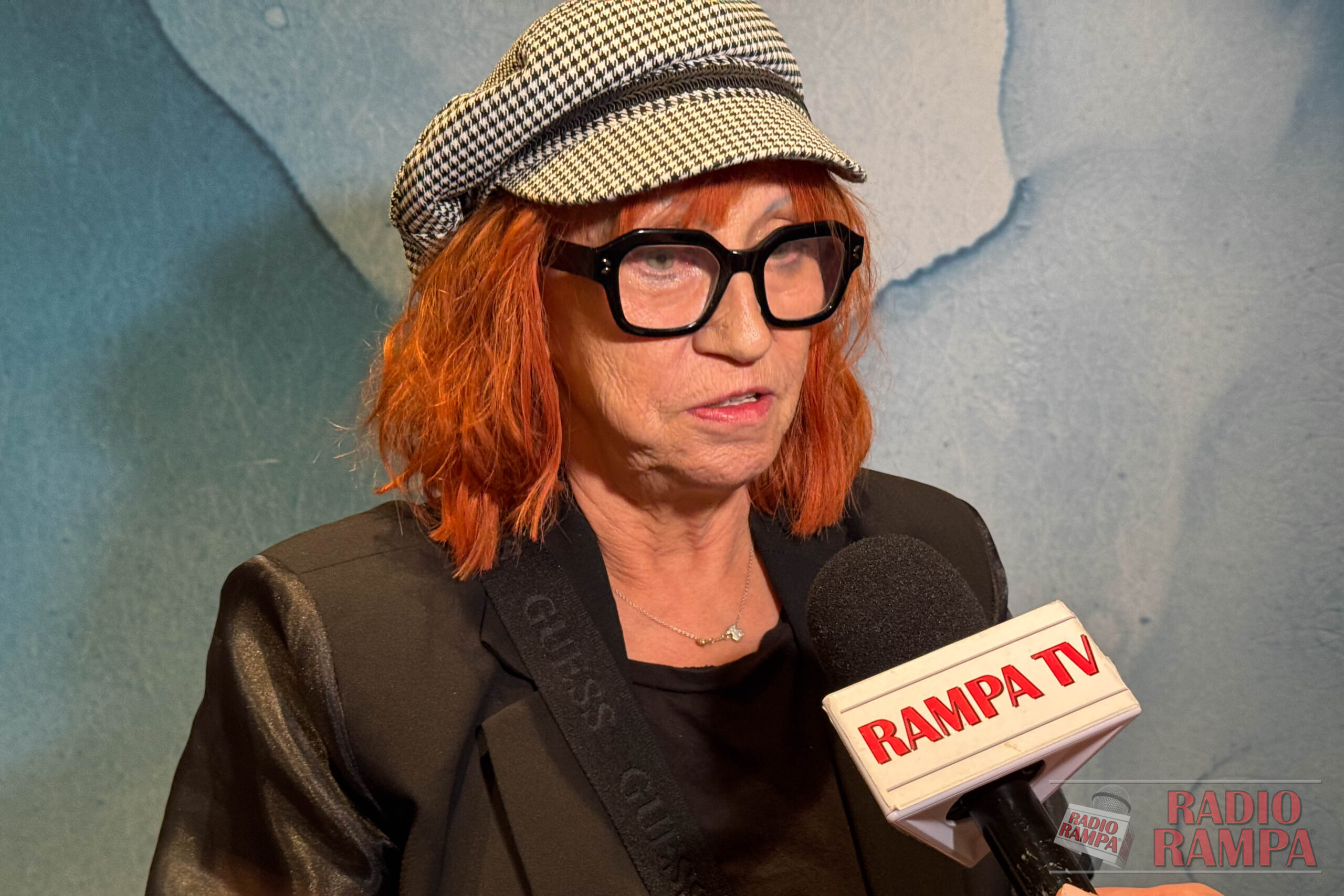 dr Barbara Kosmowska - o trudach i pułapkach pisania na tematy - Radio ...